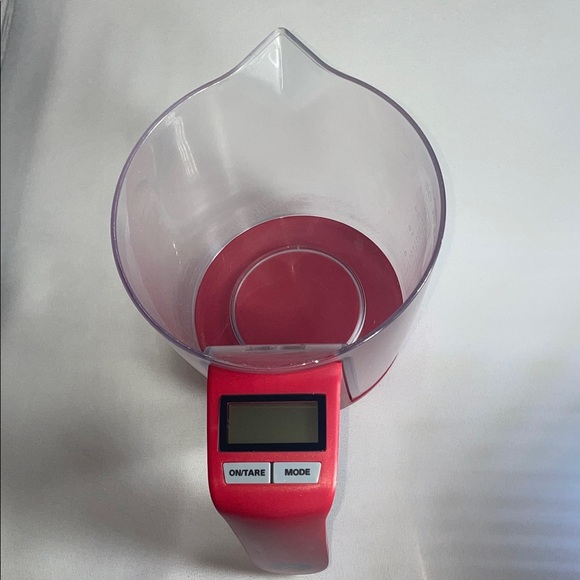 Kitchen | Red Digital Measuring Cup | Poshmark